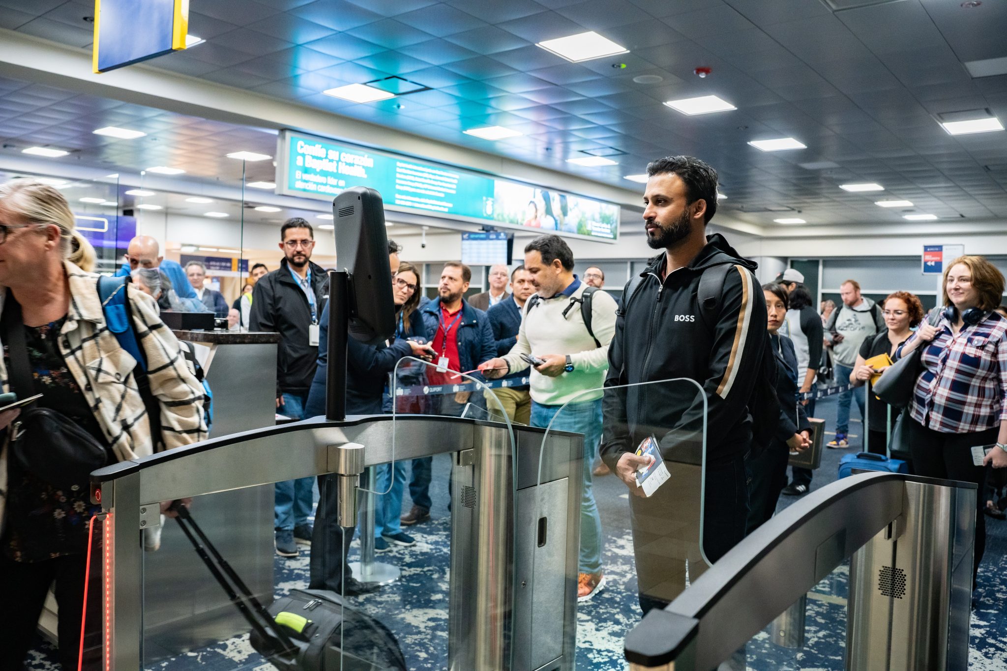 Aeropuerto de Quito, pionero en la automatización de procesos ...